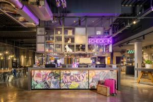 Moxy London Heathrow Airport, Hounslow (updated prices 2026)