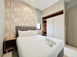 Epic Sea View & Bridge Luxury airport usm bayan, Bayan Lepas ...