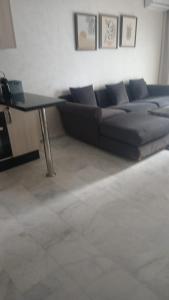 Relaxing Studio Stay with Pool, Balcony & Smart TV, Aïn Harrouda ...