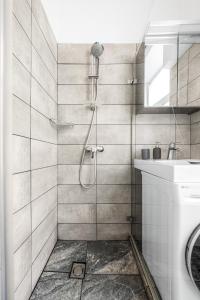 Spacious and Bright Lukiskiu Square Apartment, Vilnius (tarifs ...