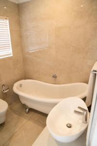 Zar Hotel, Amanzimtoti (updated prices 2026)