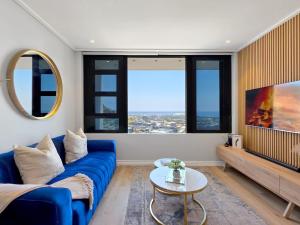 The Blue Horizon- 2810- 16 on Bree, Ciudad del Cabo (precios ...