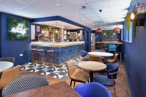 Travelodge Cardiff Central Queen Street, Cardiff (updated prices 2026)