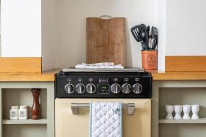 Gin O'Clock Mevagissey Level Walk to Harbour, Mevagissey (aktualne ceny ...