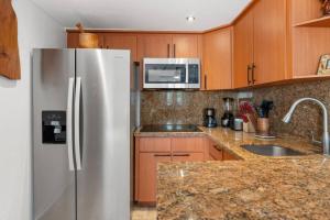 Beachfront Condo at Ocean View Castle Apt 2, Matias (tarifs actualisés ...