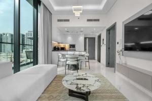 Luxury 1BR with Private Pool & Balcony, Dubai (updated prices 2026)