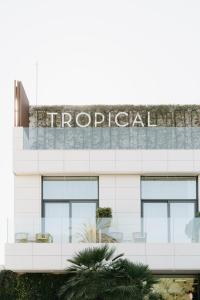 Playa Grande by Tropical, Gavà (precios actualizados en 2026)