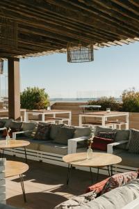 Playa Grande by Tropical, Gavà (precios actualizados en 2026)
