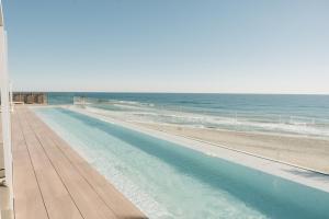 Playa Grande by Tropical, Gavà (precios actualizados en 2026)