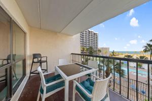 SPI Renovated Beach Front Condo, South Padre Island (tarifs actualisés ...