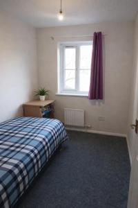 Relaxing room in E16 - minutes from ExCeL-Elizabeth Line, London ...