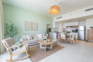 Bright and Minimalist 1BR - Near Reem Beach - Reem Park - Reem Island ...