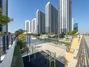 Bright and Minimalist 1BR - Near Reem Beach - Reem Park - Reem Island ...