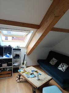 Apartment T2 facing the lake, 1 minute from the train station, Évian ...
