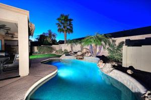 Desert Escape with Private Pool and Jet Tub, 3BR Home, Phoenix (tarifs ...
