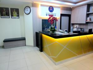 RG Grand Hotel, Parit Raja – Updated 2024 Prices