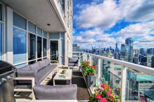 Metropolis Loft - CN Tower, Toronto (updated prices 2026)
