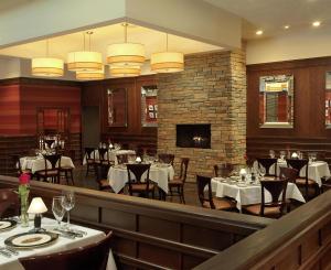 DoubleTree by Hilton Collinsville/St.Louis, Collinsville (updated ...