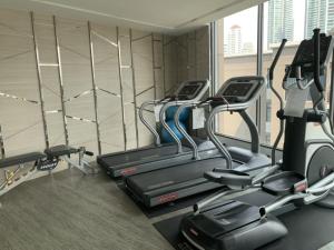 Luxury 2BR 2BA Trapezo Walk to MRT QSNCC, Bangkok (updated prices 2026)
