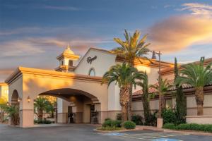 DoubleTree by Hilton Phoenix-Gilbert, Gilbert (updated prices 2026)