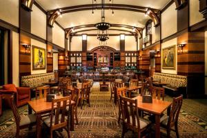 Disney's Grand Californian Hotel & Spa, Anaheim (updated prices 2026)
