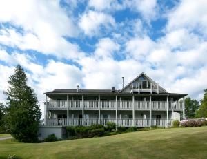Country House Resort, Sister Bay – Updated 2023 Prices