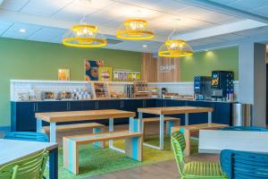 Spark by Hilton Atlanta Kennesaw Town Center, Kennesaw (updated prices ...