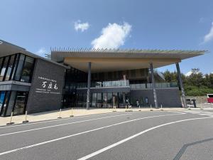 ZenAbode Onna 8 min walk to the beach BBQ in the large garden, Onna ...