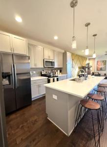 Room 2 twin beds Near Broadway Honky Tonks TSU Vandy, Nashville (tarifs ...