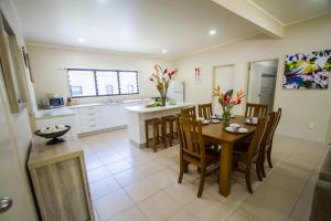 Cook Islands Holiday Villas-Tuoro Holiday, Rarotonga