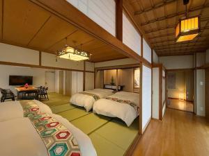 b hotel Namiki Hills - Modern 1BR with Tatami Next to Hondori City ...