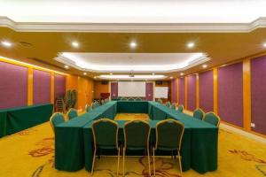 Vienna International Hotel Meizhou Spindle Bridge Branch, Meizhou ...