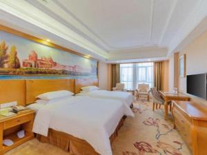Vienna International Hotel Meizhou Spindle Bridge Branch, Meizhou ...