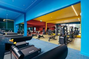 Modern Studio w Rooftop Pool & Skyline Views, San Pedro (precios ...