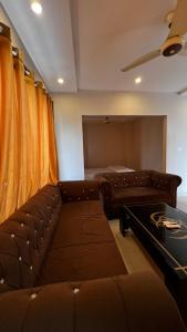 Luxury Single Bed apartment Secured and Gated, Sialkot (tarifs ...