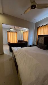 Luxury Single Bed apartment Secured and Gated, Sialkot (tarifs ...