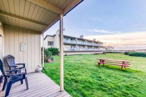Hi-Tide Resort King Bed Dogs OK Unit 01, Moclips (updated prices 2026)