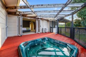 Pokeno Country Retreat - Spa, BBQ and Rural Views, Pokeno (precios ...