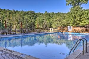 Resort Perks & Game Room! Group Escape in Deep Gap, Hogetown (prezzi ...