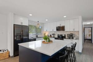 Arvada Getaway-Hot Tub Game Room & Entertainment, Arvada (precios ...
