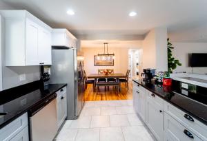 Hot Tub and Pool Table in Large Arvada Home, Arvada (aktualisierte ...