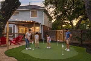 Austin Encore - Pool Hot Tub & Putt-Putt, Austin (precios actualizados ...
