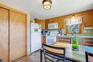 Perfect Mountain Cabin with Wood-Burning Fireplace, WiFi, & Easy Park ...