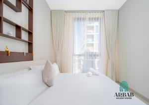 Afnan 3 - Luxury 1BR - Pool view - Near Dubai Miracle Garden, Dubai ...