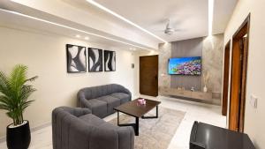 Livo Essence ISLAMABAD 2Bed Luxury Apartment AC-WIFI-NETFLIX ...