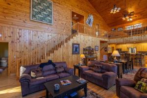 Stress ReLeaf - Blowing Rock Cabin with great view hot tub pool table ...