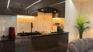 Livo Essence ISLAMABAD 2Bed Luxury Apartment AC-WIFI-NETFLIX ...