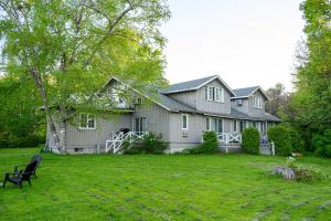 Mayfair Entire 10BR Cottage w Beach, Kayaks, Georgina (opdaterede ...