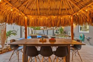 Private Pool Villa Close to Palm and Eagle Beach, Palm-Eagle Beach ...