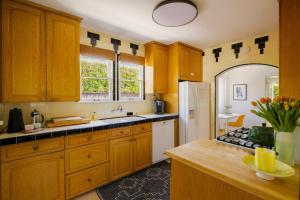 NEW Rancho Park Cottage Garden and Backyard Patio, Los Angeles ...